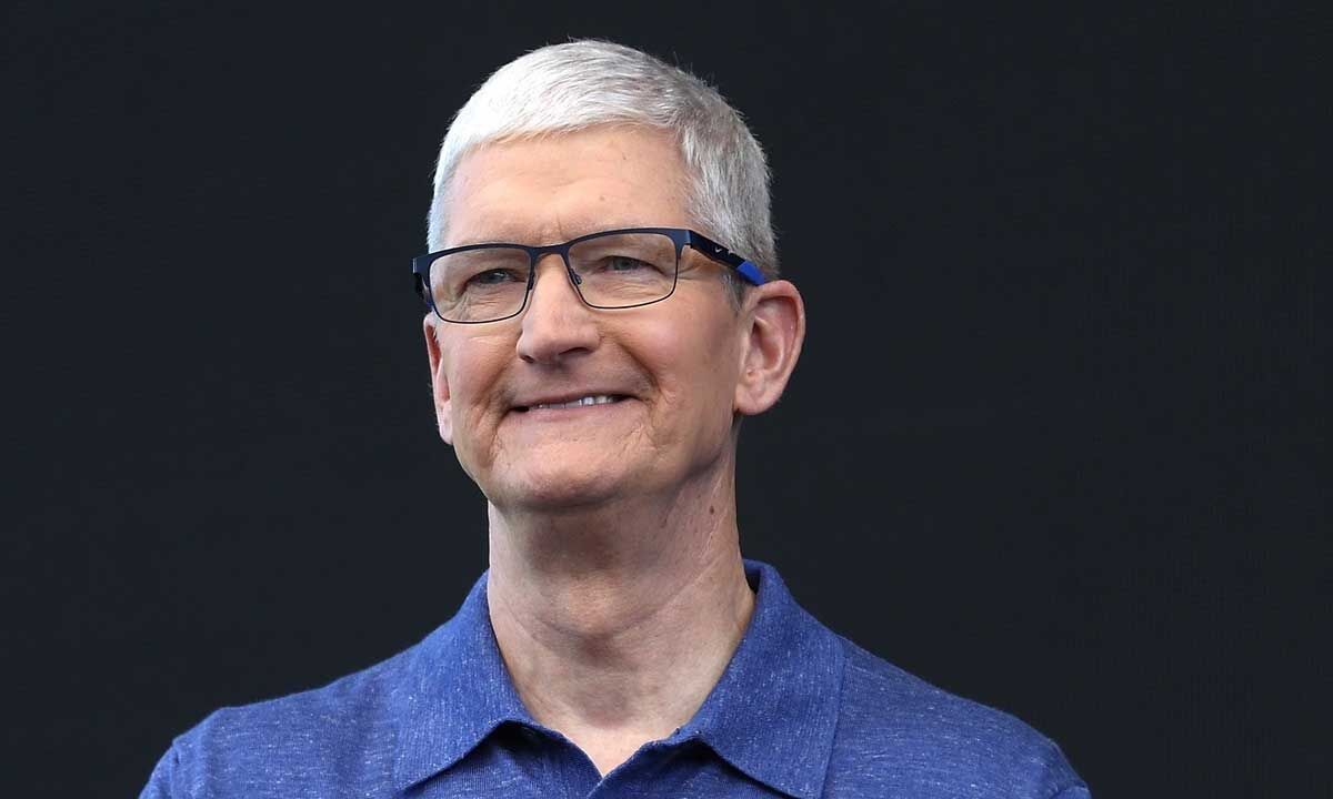 Tim Cook Clarifies 'Apple Intelligence' Naming, Adresses AI Hallucinations