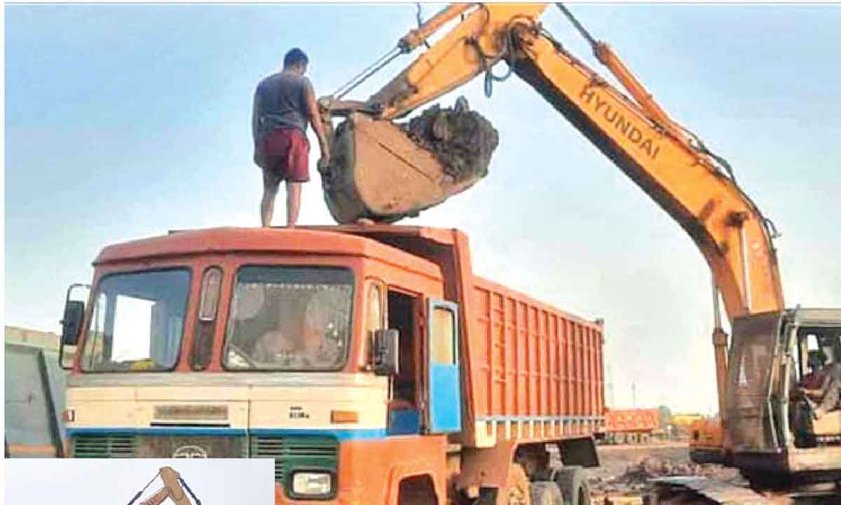 Rampant sand smuggling in Peddapalli