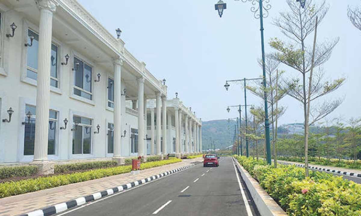 YSRCP takes a new stand on Rushikonda project now