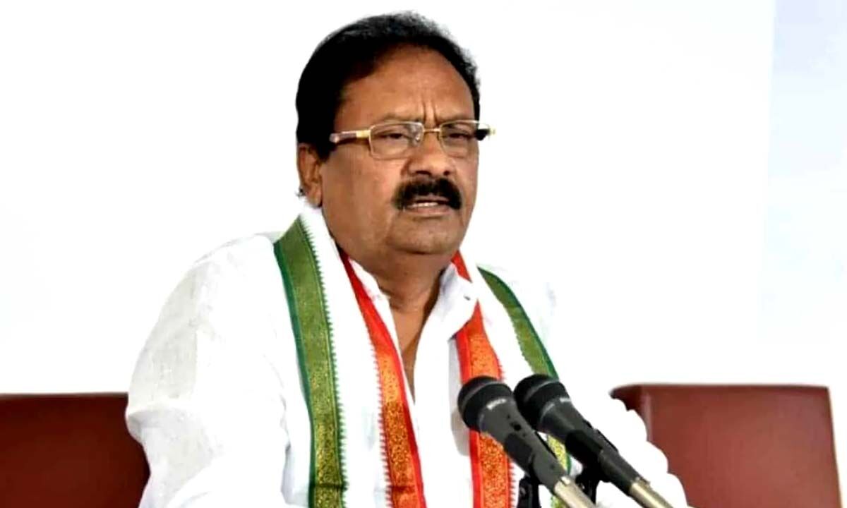 Shabbir Ali Slams BRS Leaders over their comments on Party Defections