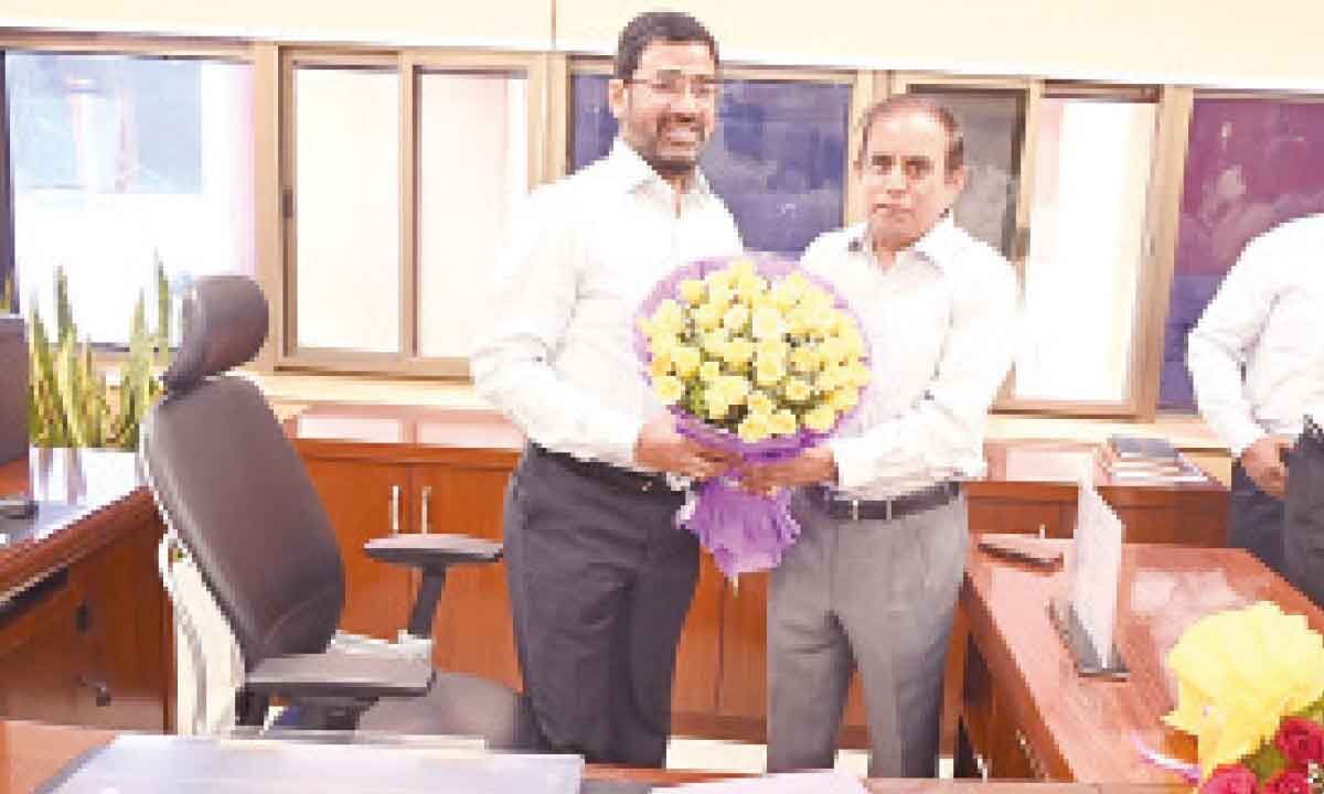 Ashok Reddy takes charge as metro Water Board MD