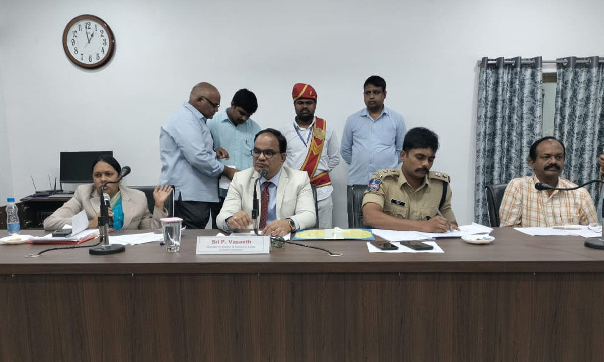 District Chief Justice review meeting with officials