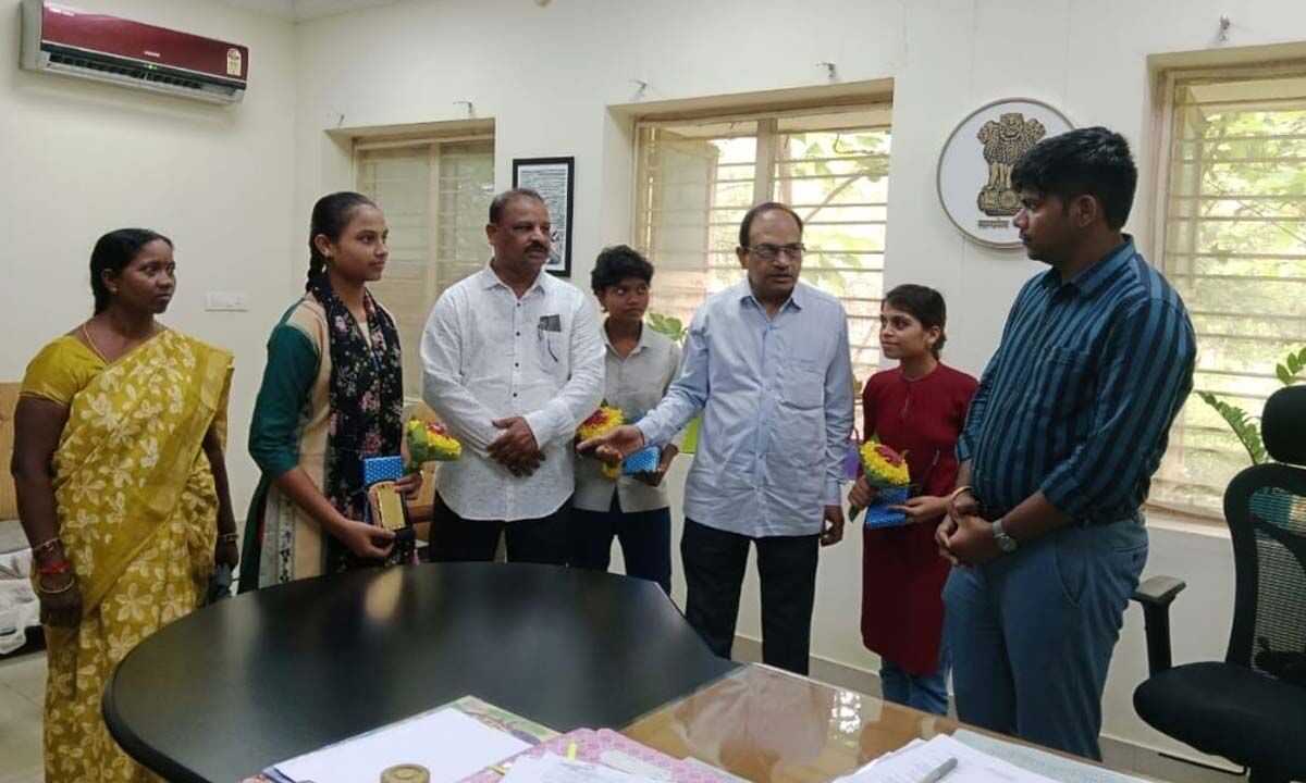 3 students from Gurukulam College in Bhadrachalam secure seats in IIT ...