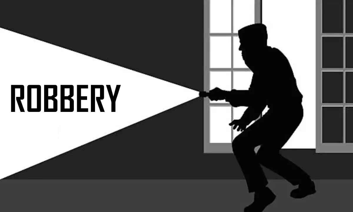 Thief Robs Retired Teacher's Home In Tamil Nadu, Leaves Apology Note ...