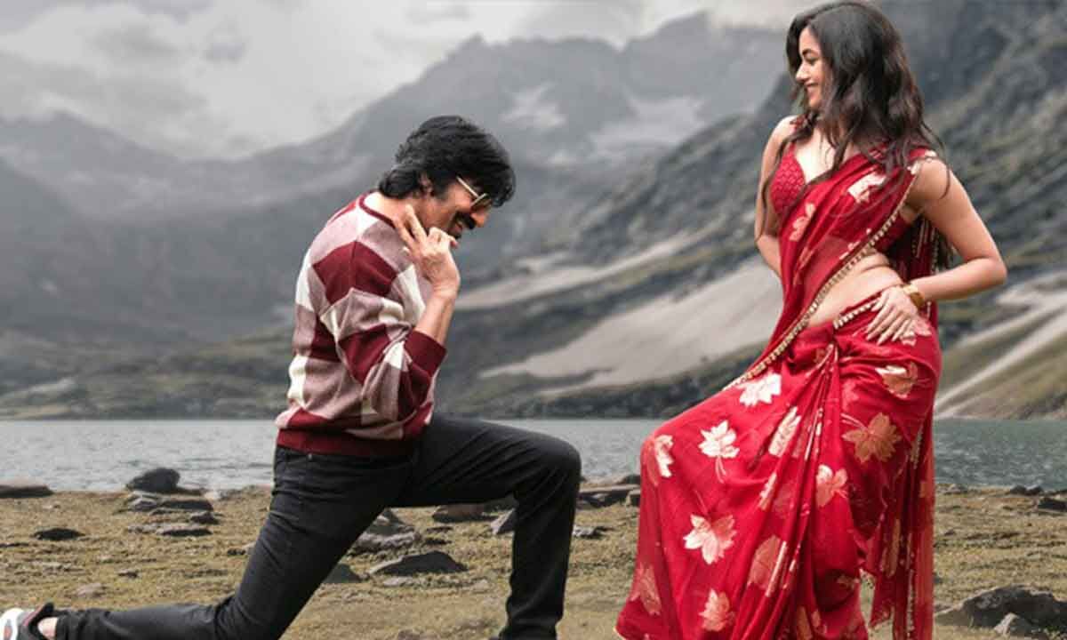 Ravi Teja, Bhagyashri Borse shine in first single ‘Sitar’ from ‘Mr ...