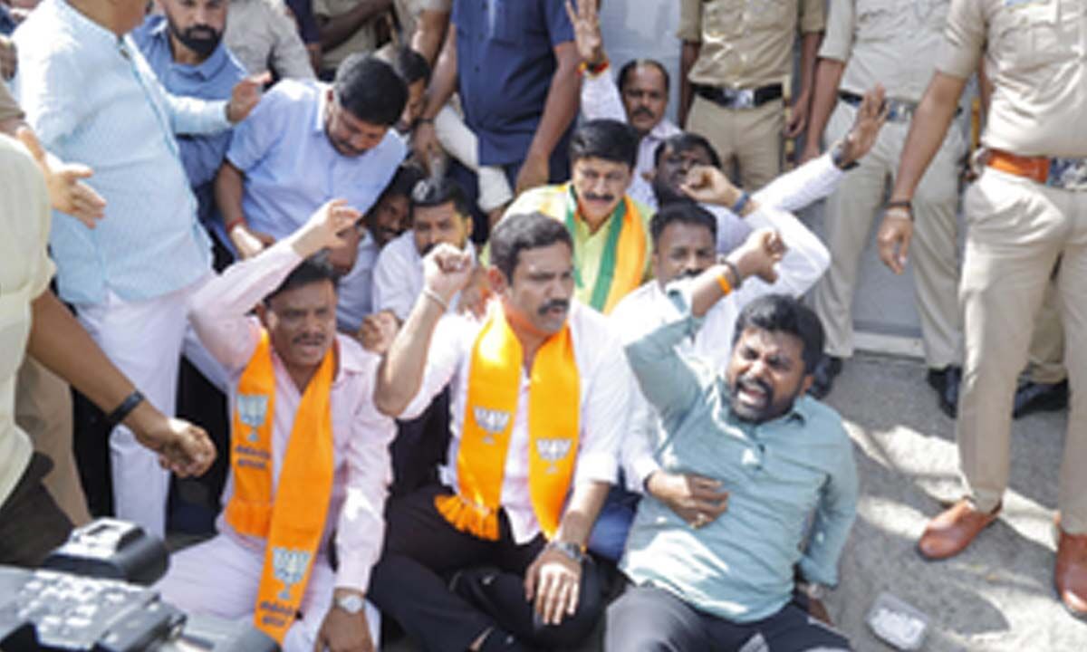 MUDA scam: Protesting Karnataka BJP leaders detained