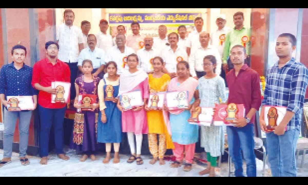 Ongole: Poverty not obstacle for education