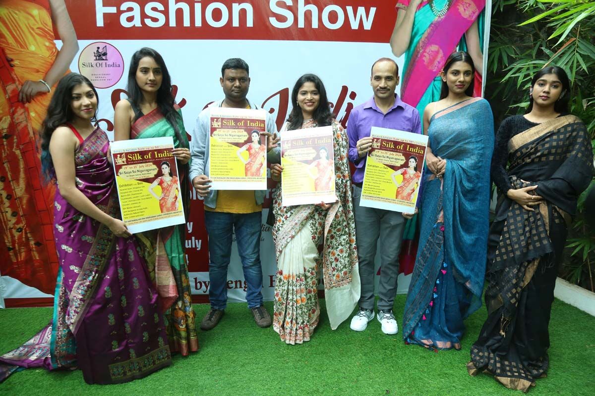 Silk of India organized by Bengal Handloom Art Exhibition Showcases ...