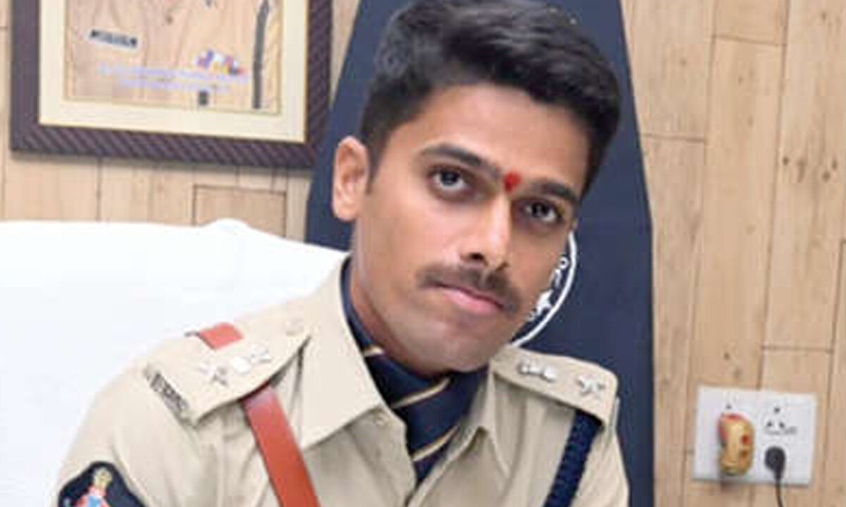 Srikakulam: Maheswar Reddy takes charge as new SP