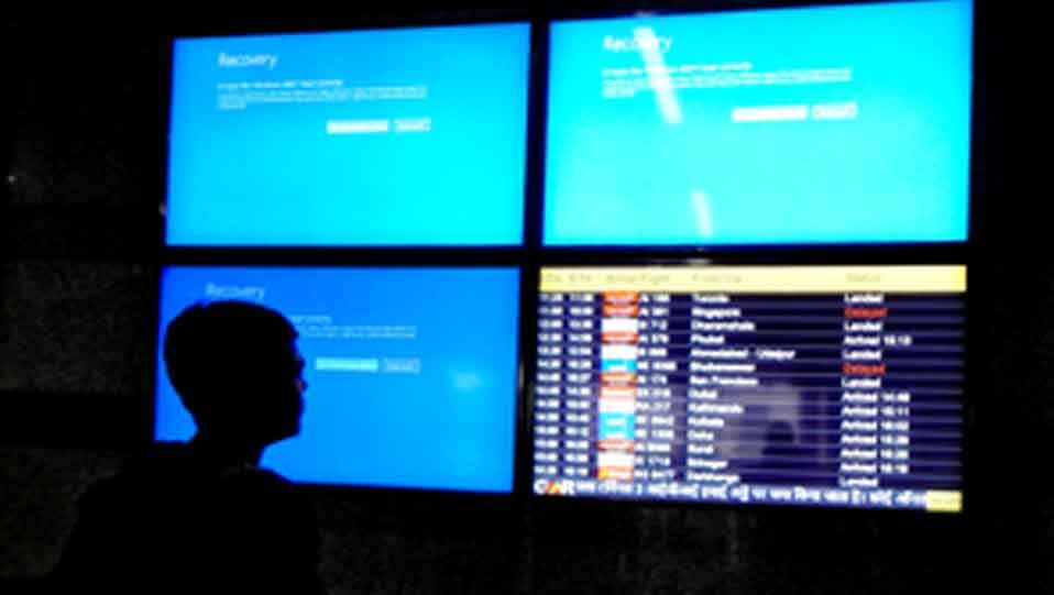 Worldwide tech outage ground flights, disrupts online services