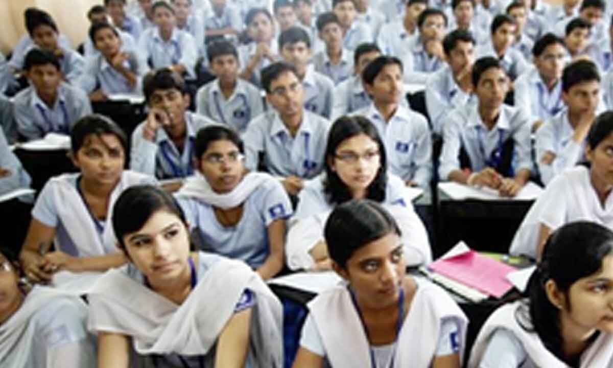 India has 26.52 cr students in schools, 4.33 cr in higher education ...