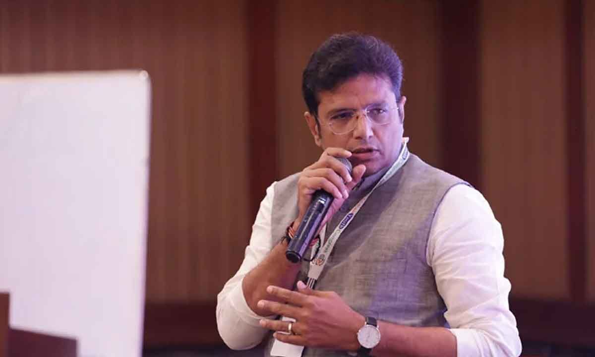 Minister Sridhar Babu seeks proposals from babus for ensuring job ...