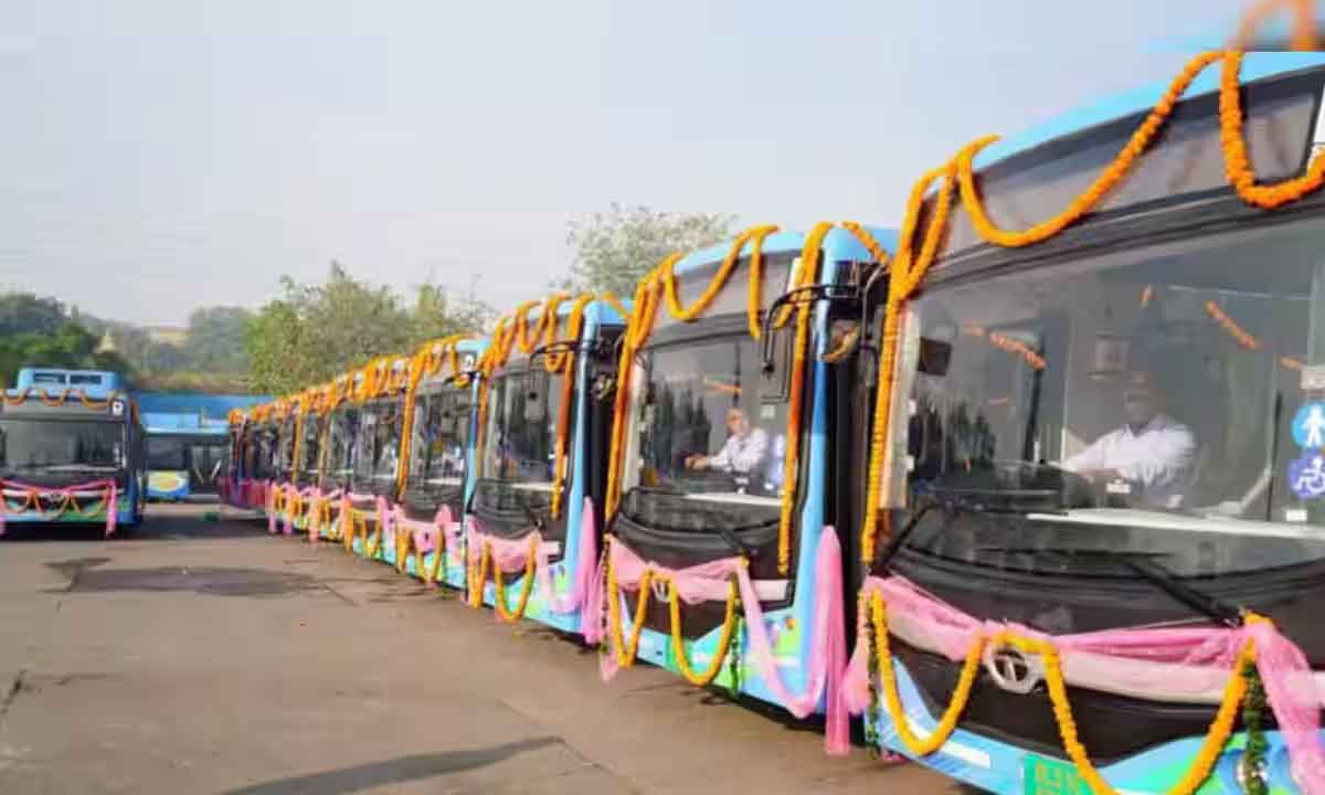 'Will help reduce pollution,' LG flags off 320 electric buses