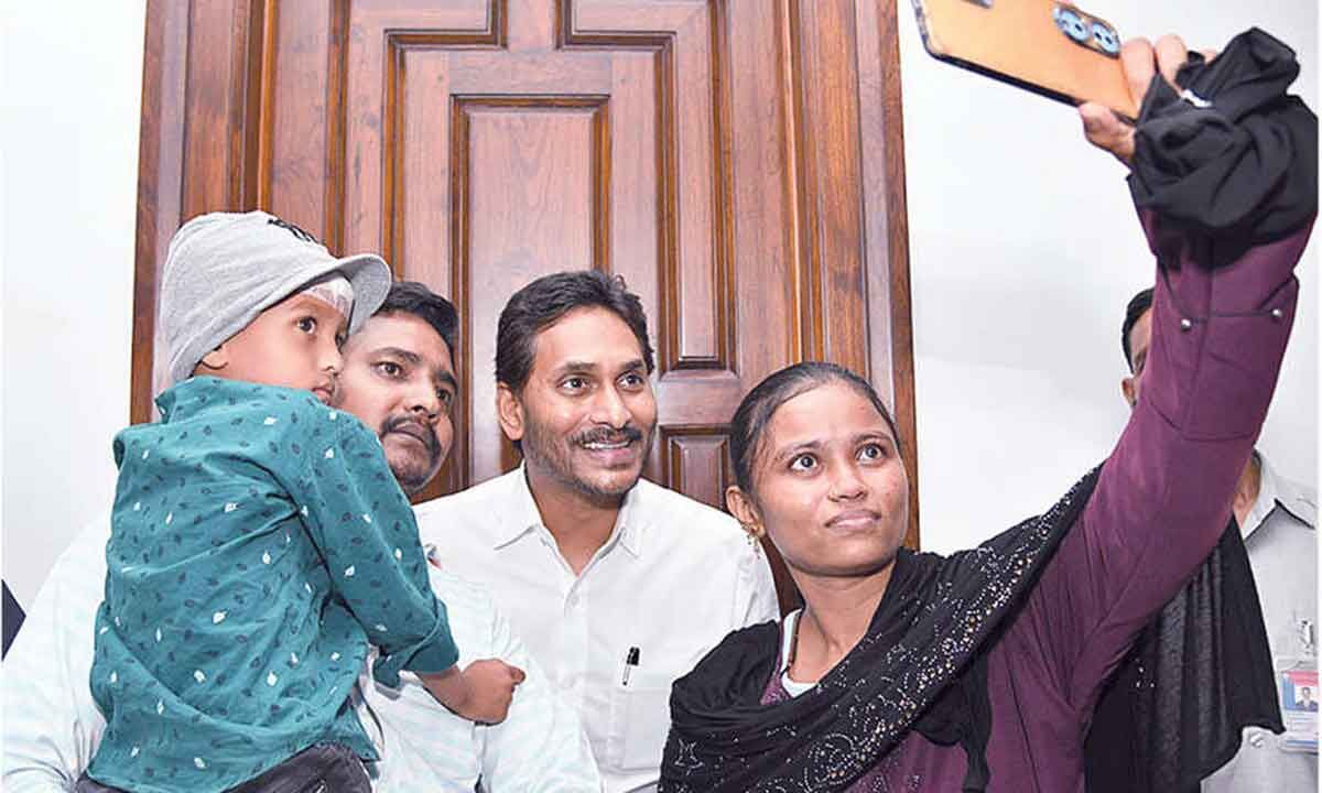 Ex CM Jagan interacts with YSRCP leaders, workers
