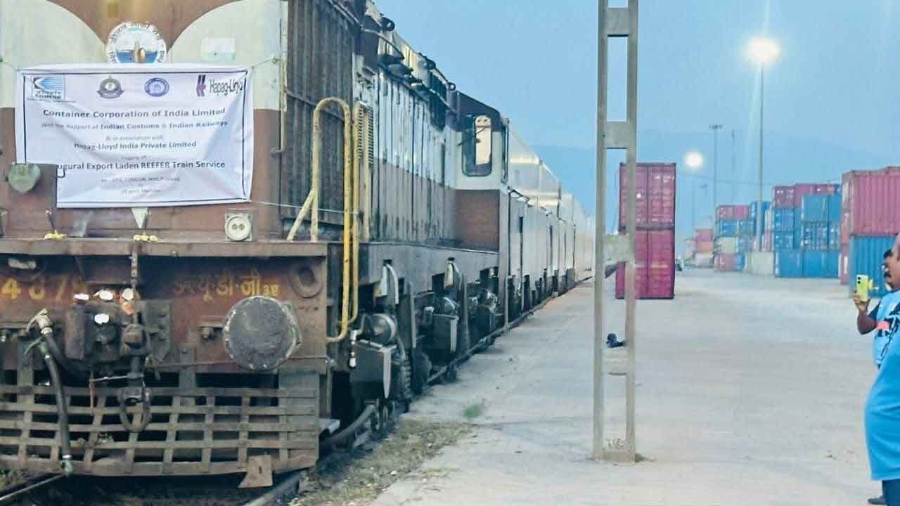 Waltair Division achieves milestone with first refrigerator container rake