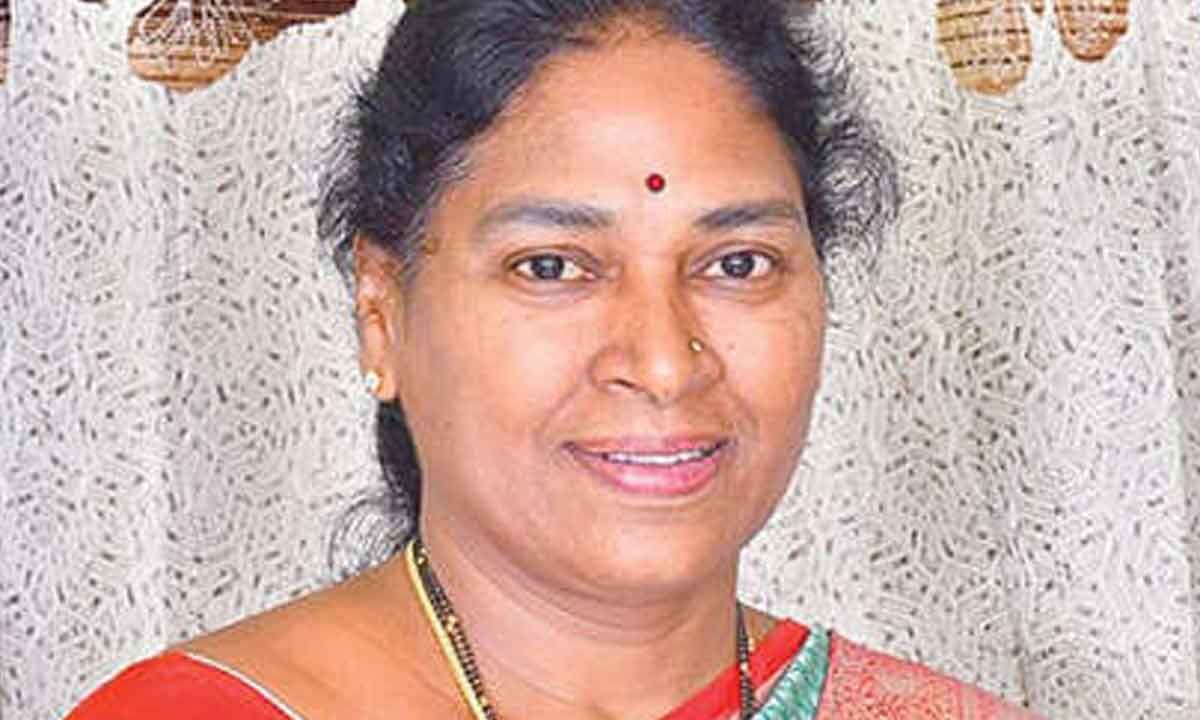 MLC Pothula Suneetha resigns from YSRCP
