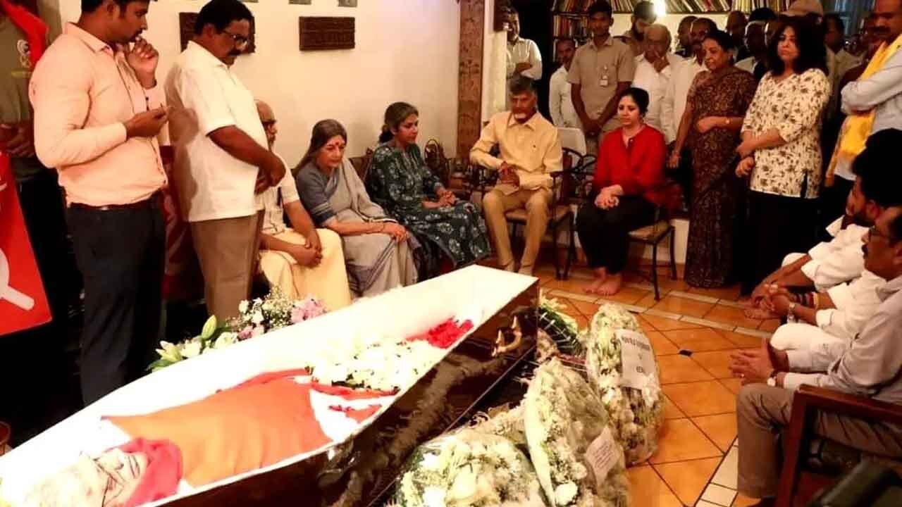 Chandrababu Naidu returns to Hyderabad after paying tribute to Sitaram ...