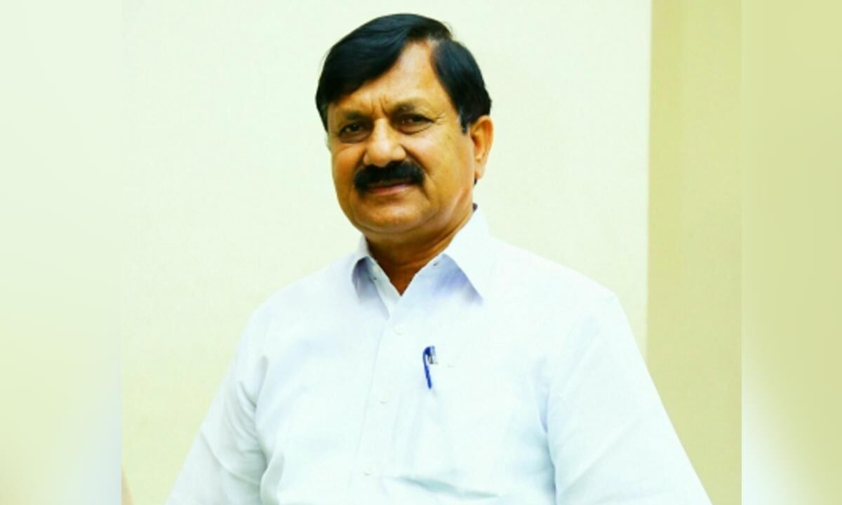 'Free Palestine' flex near Dargah: Former Karnataka Home Minister seeks ...