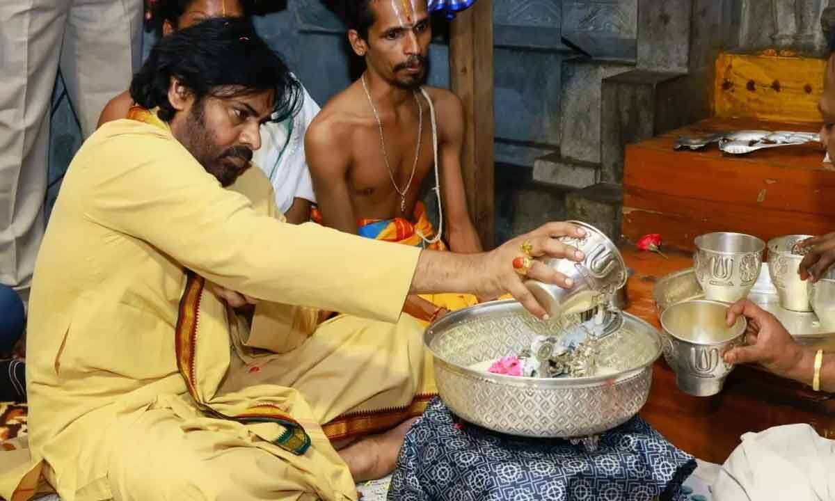 Pawan Kalyan conducts special rituals at Kanaka durga temple amid ...