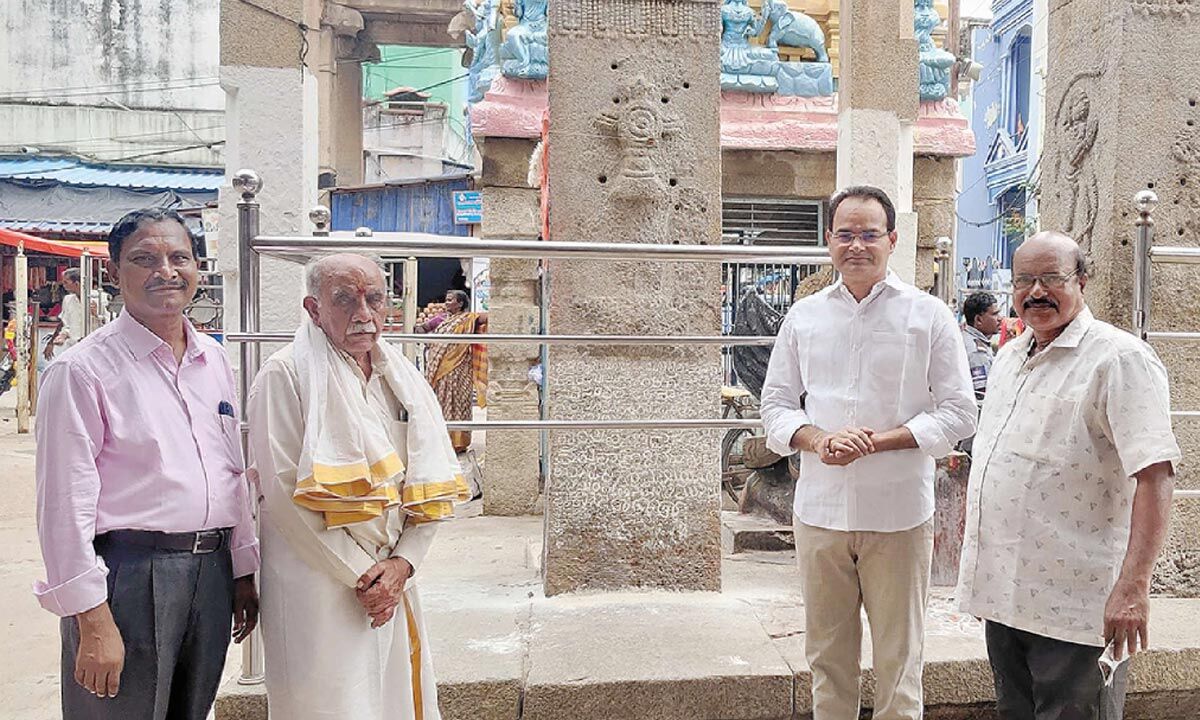 Historians, EO inspect inscriptions at Kadiri Lakshminarasimha Temple