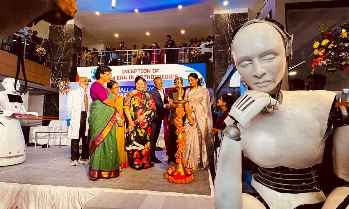 Malla Reddy Narayana Hospital Introduces Advanced Robotic Surgery for ...