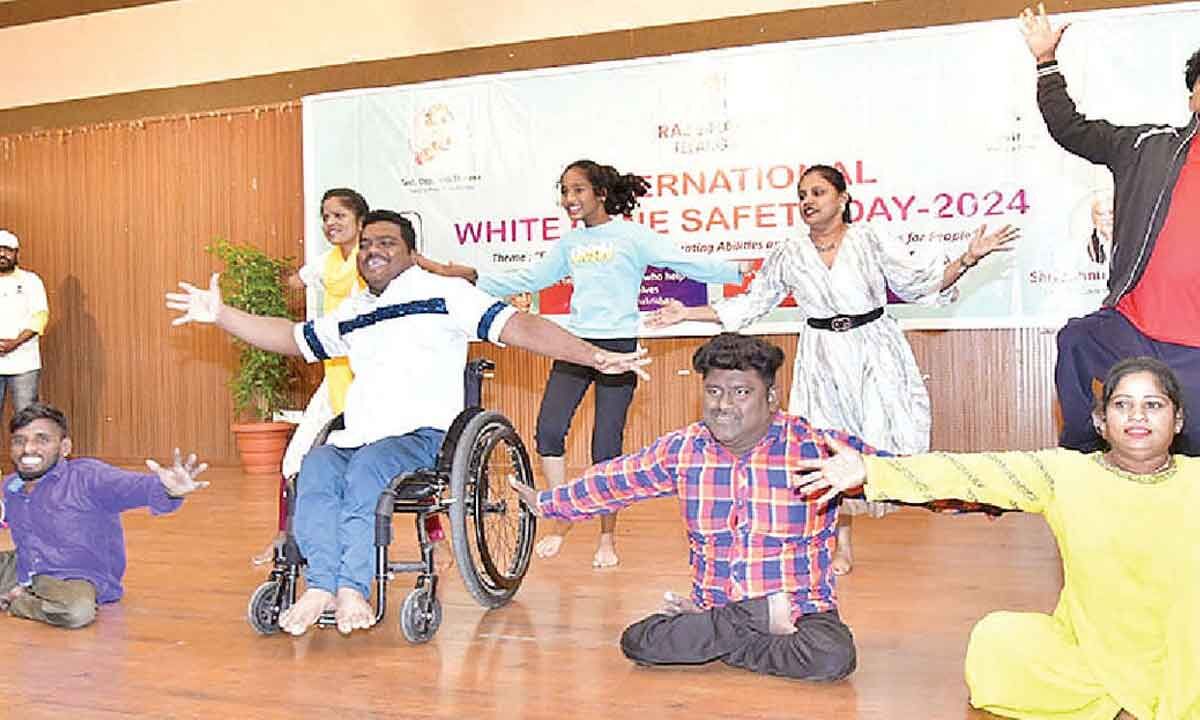 Governor lauds strength and spirit of Divyang Jan at White Cane Day ...