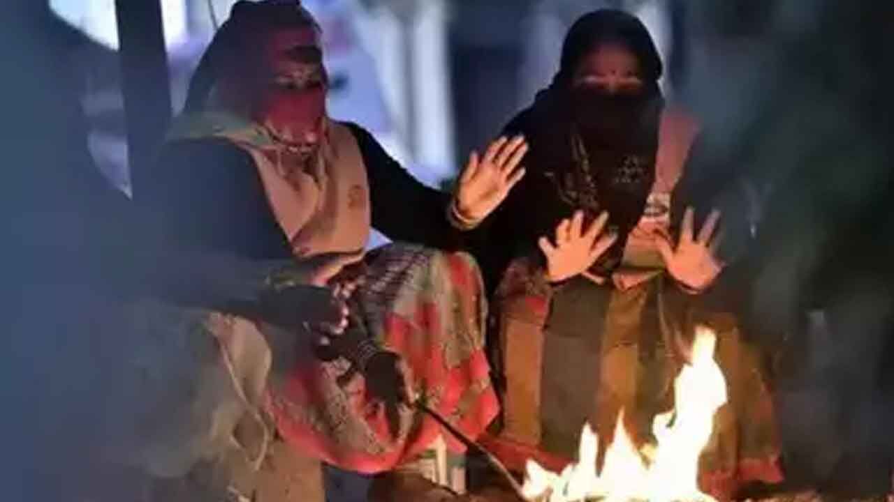 Cold Wave Intensifies in Telangana, Temperatures Drop in Hyderabad