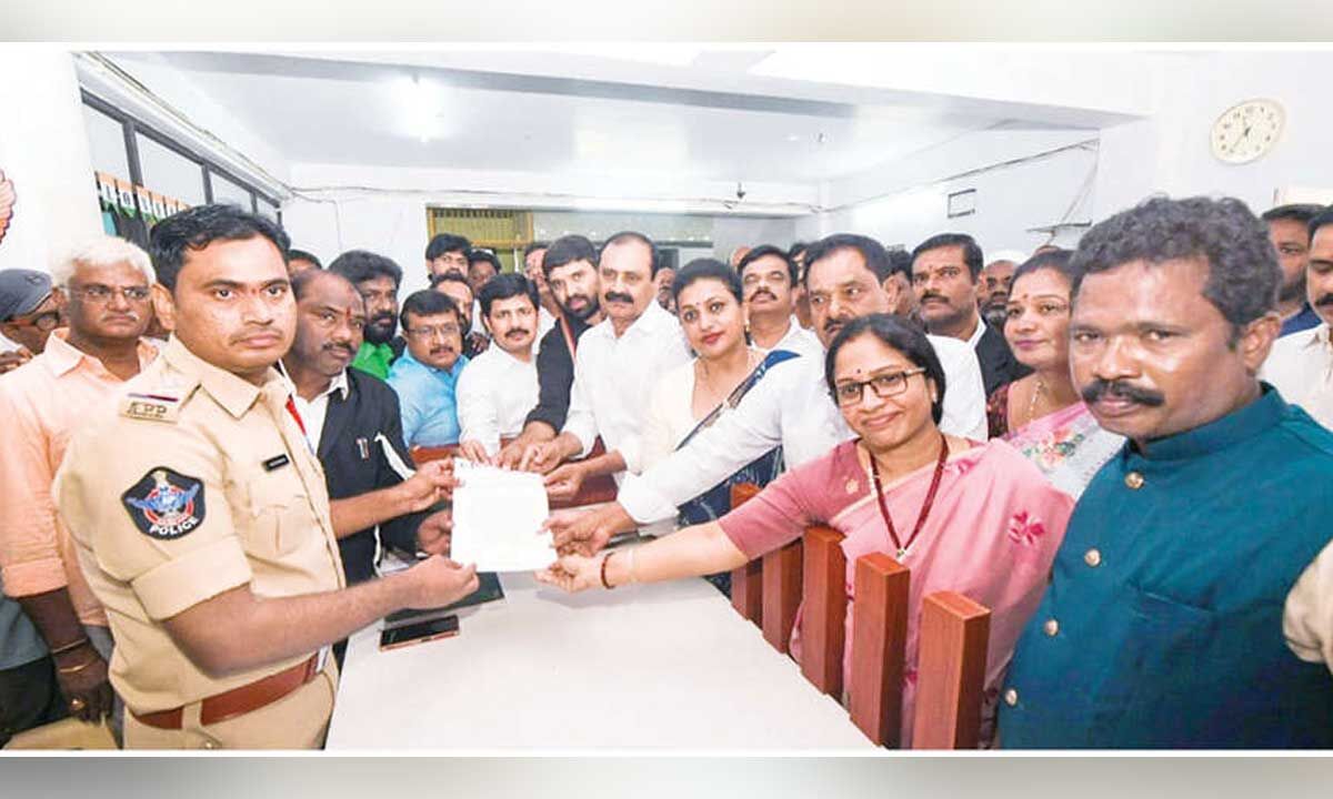 YSRCP leaders file police complaint for abusive posts against Jagan