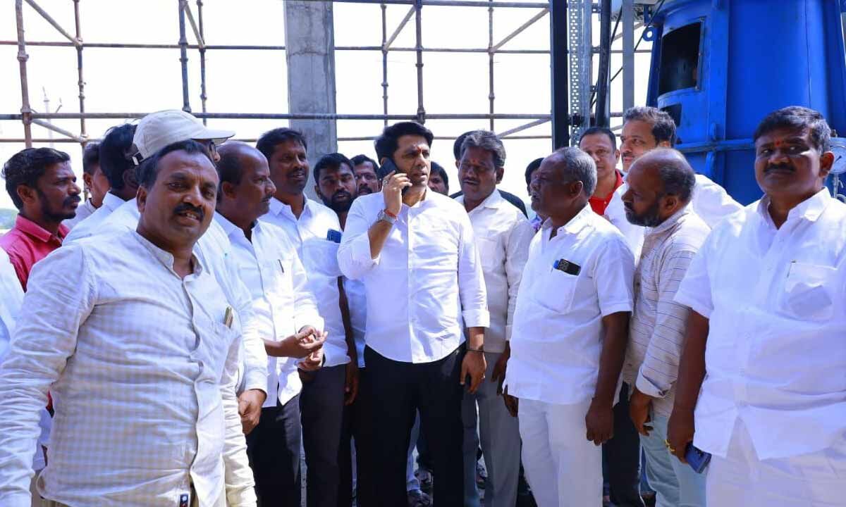MLA Kuchukulla Rajesh Reddy Inspects Markandeya Lift Irrigation Project