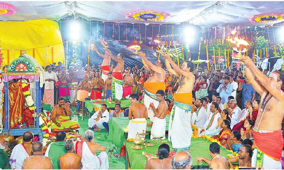 Grand Ganga Harati ceremony at Swarnamukhi river thrills devotees