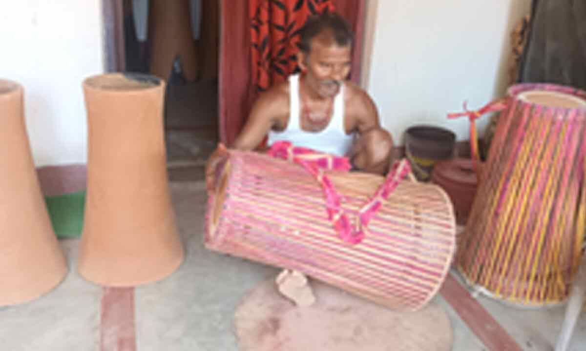 Jharkhand's traditional musical instrument 'Mandar' may get GI tag, final hearing on Dec 20