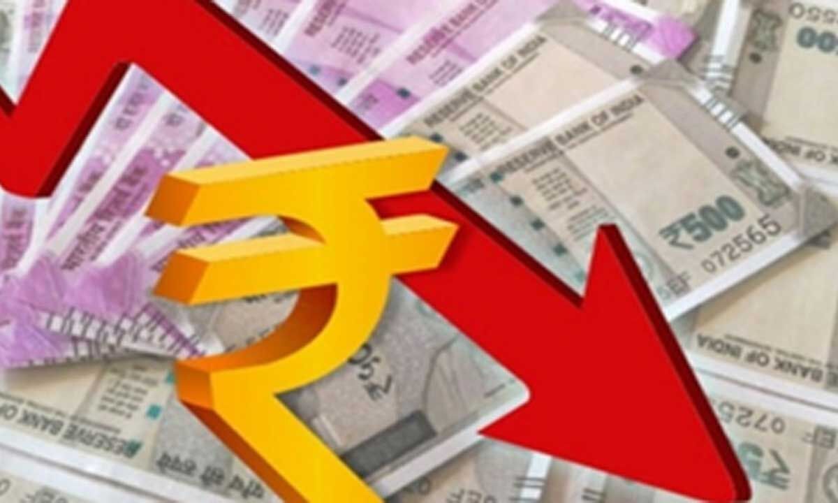 Rupee falls to all-time low of 85.12 against US dollar over hawkish Fed ...