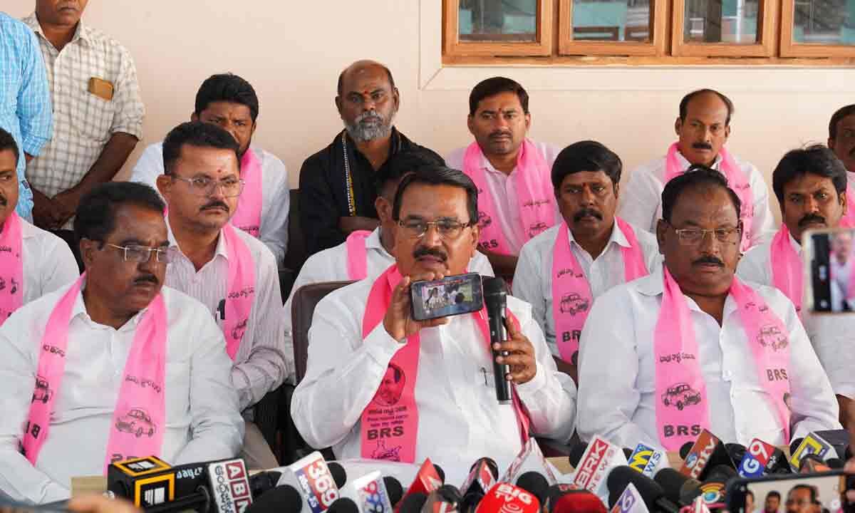 Niranjan Reddy Slams Jupally Krishna Rao and Government Over Irrigation ...