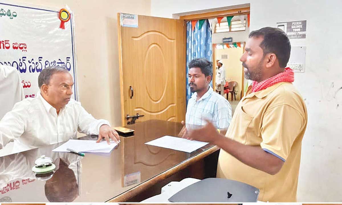 Sand mafia operating brazenly