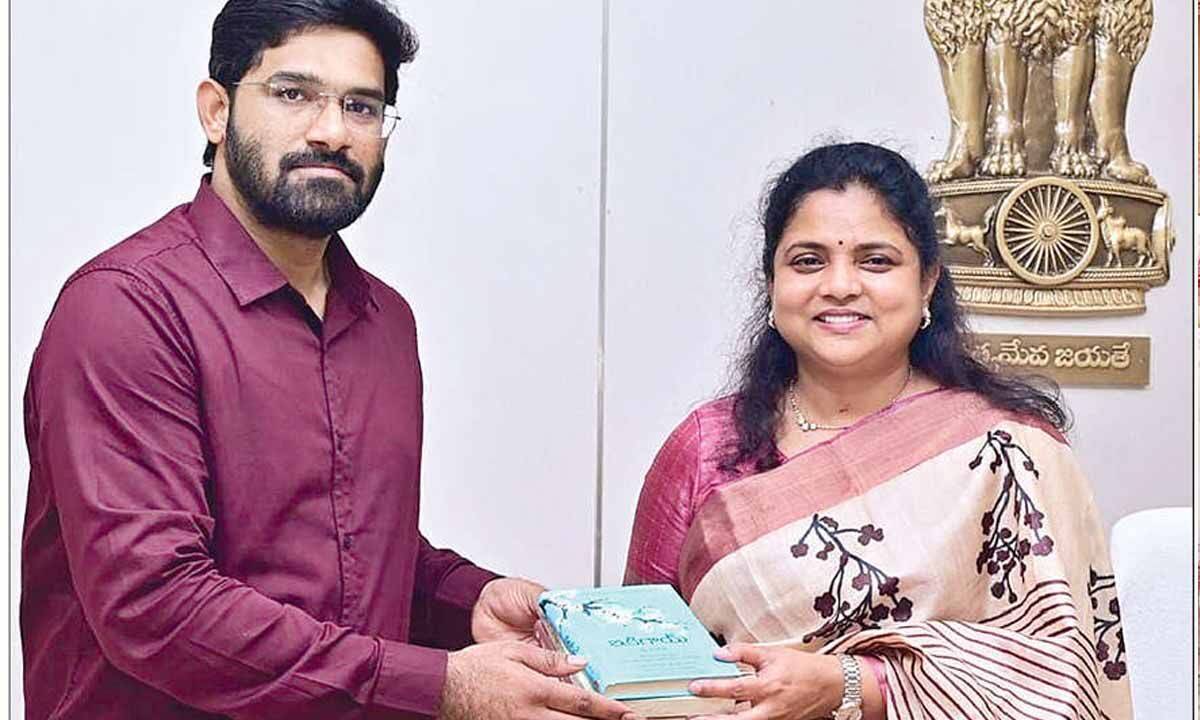 Akshara helps students develop reading habit