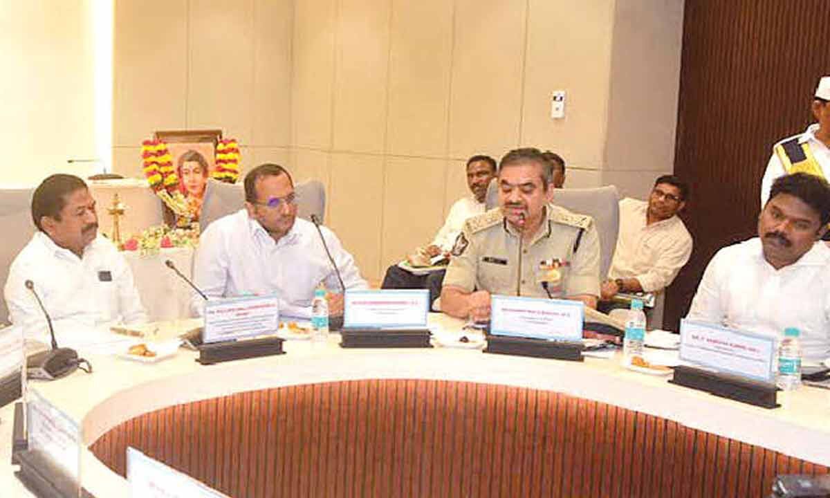 Midday meal scheme soon in 10 jr colleges in Vizag