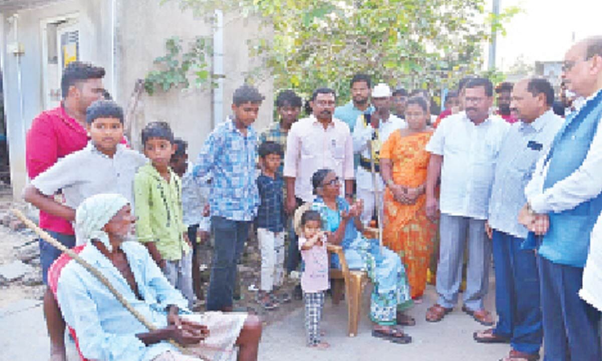 Commission on SC Sub-Castes Classification tours Prakasam