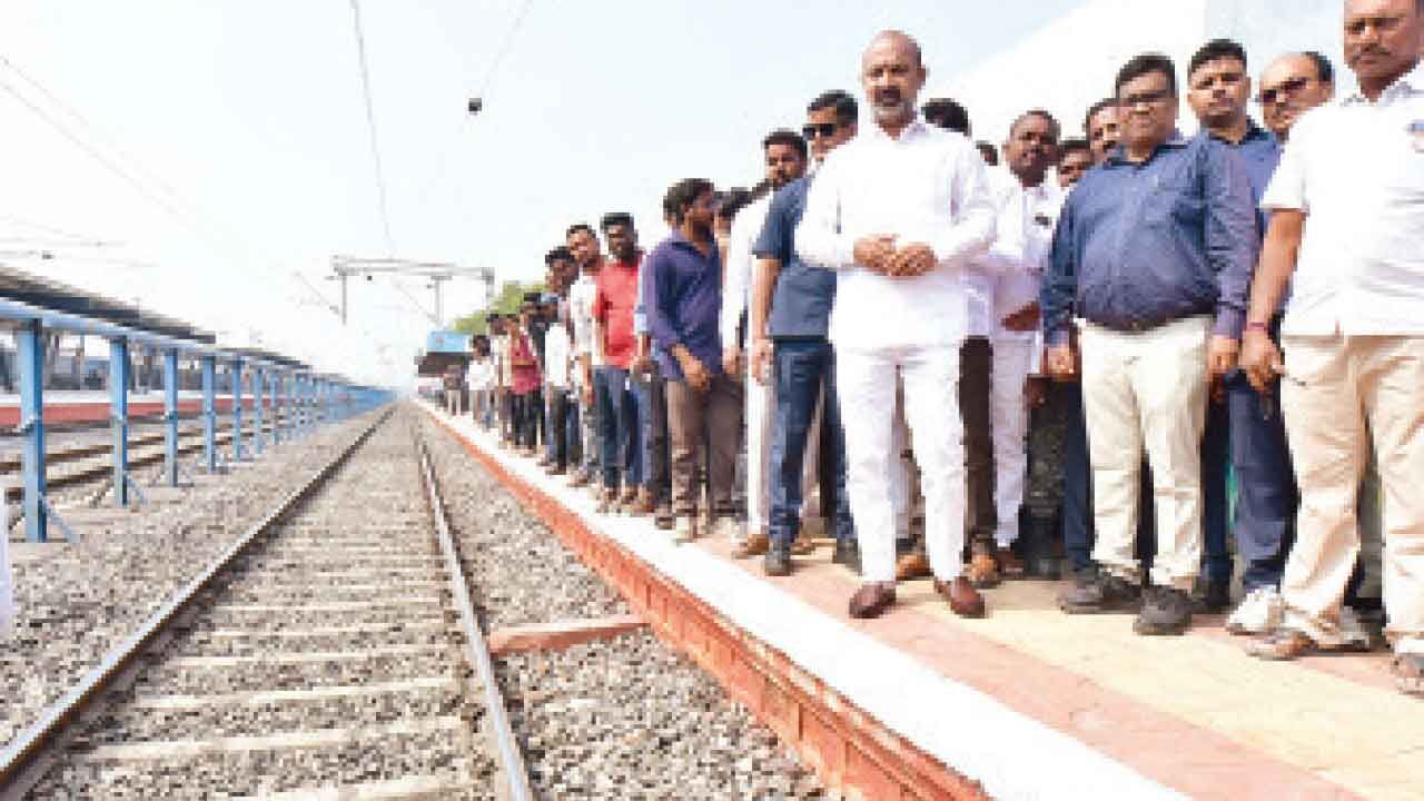 Kothapalli-Manoharabad rly line to be operationalised by 2027
