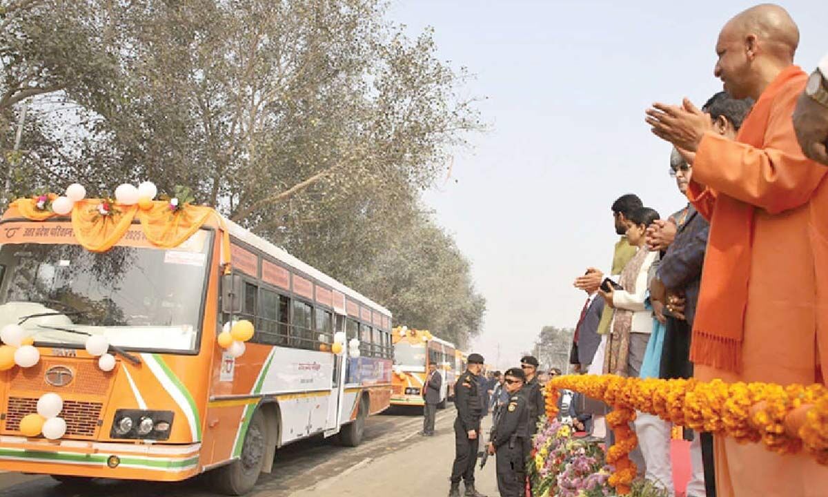 Yogi flags off 100 new buses for Mahakumbh devotees