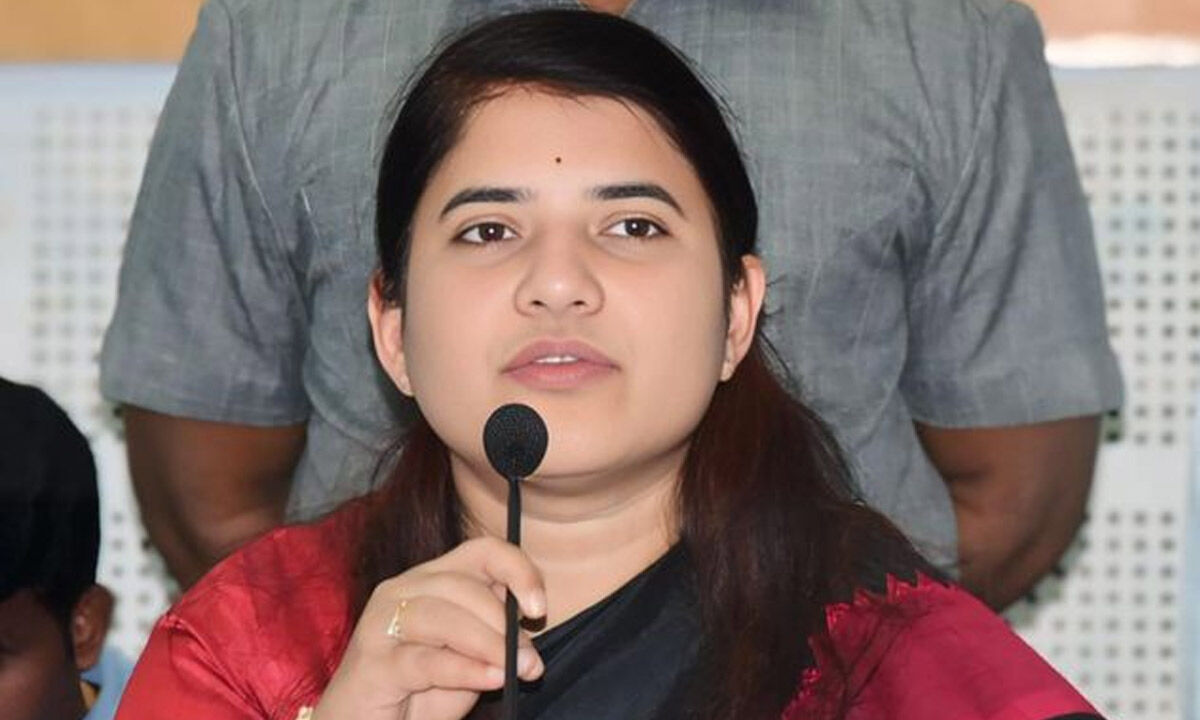 Conduct cleanliness drives in the dist: Collector Rajakumari