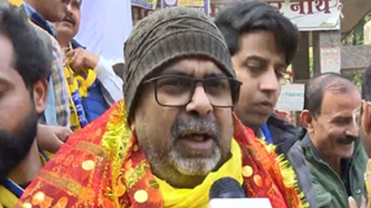 Delhi polls: Avadh Ojha files nomination; makes 'Sampada' retort to ...