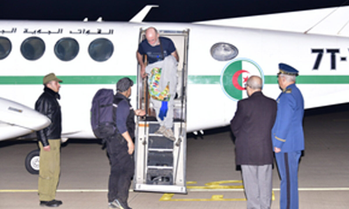 Algeria hands over freed Spanish hostage to Madrid