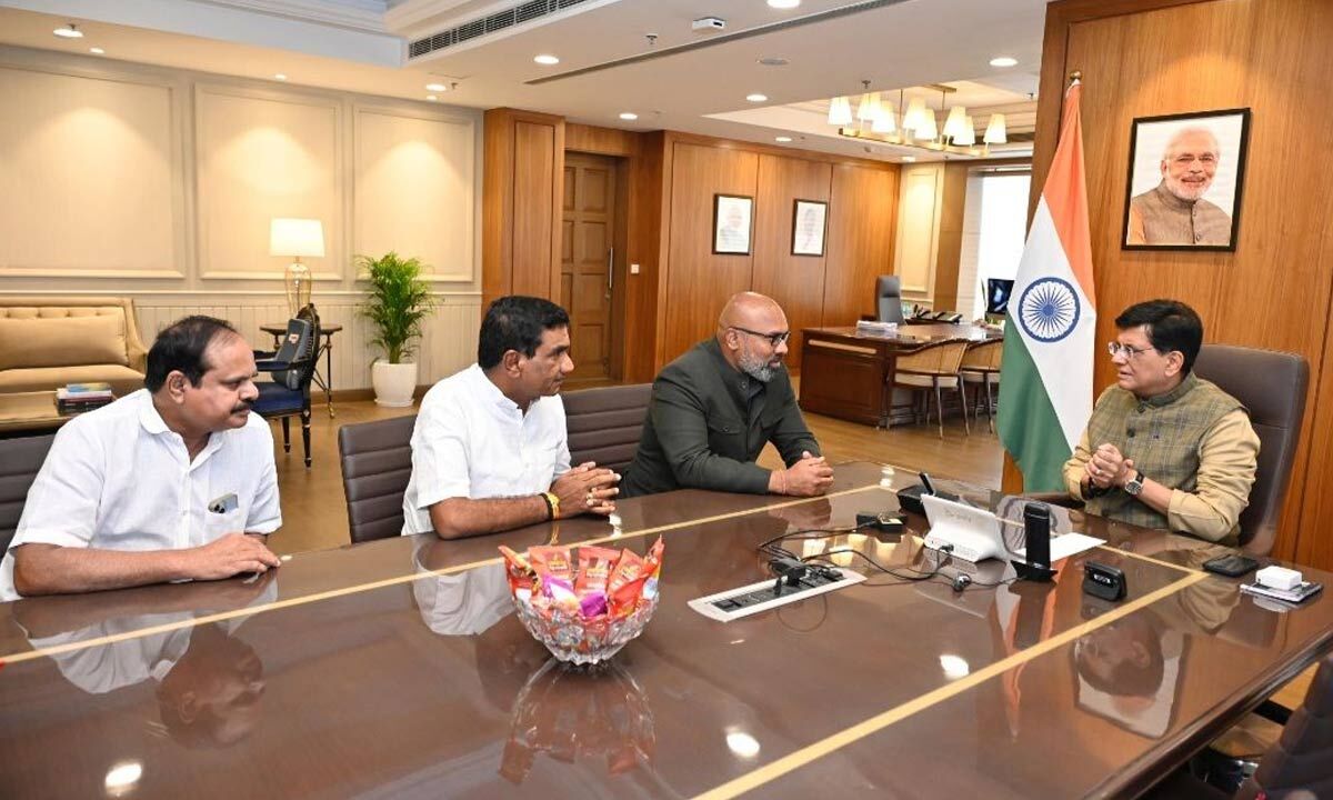 MP Arvind meets Union Minister Goyal