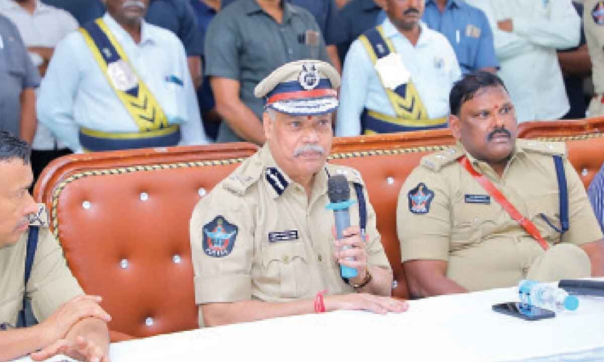 Modern technology to check cybercrime says DGP Dwaraka Tirumala Rao