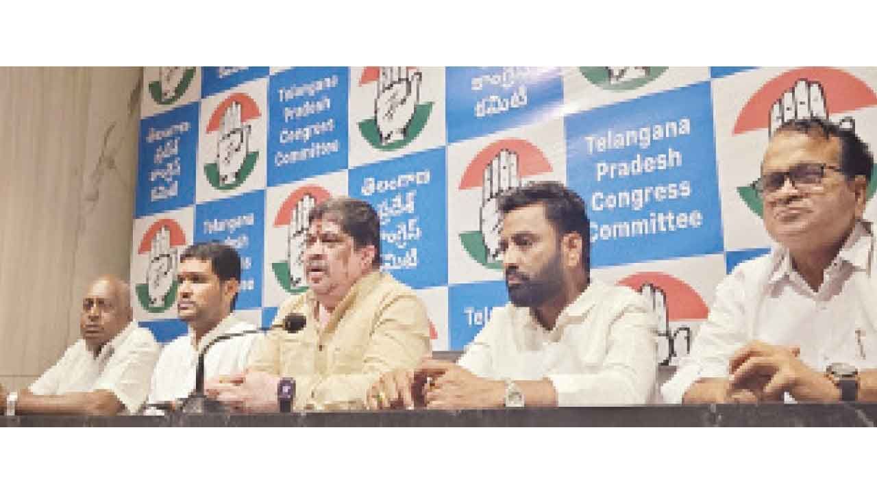 BRS exposes chinks in TG caste survey report