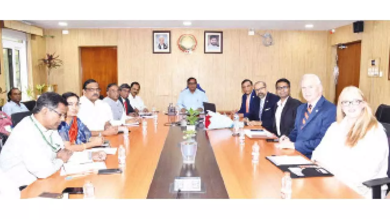 Auburn University team visits PJTAU