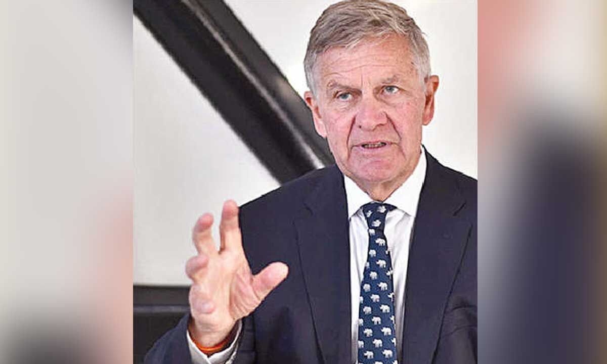 Former Norwegian Minister Erik Solheim praises Maha Kumbh