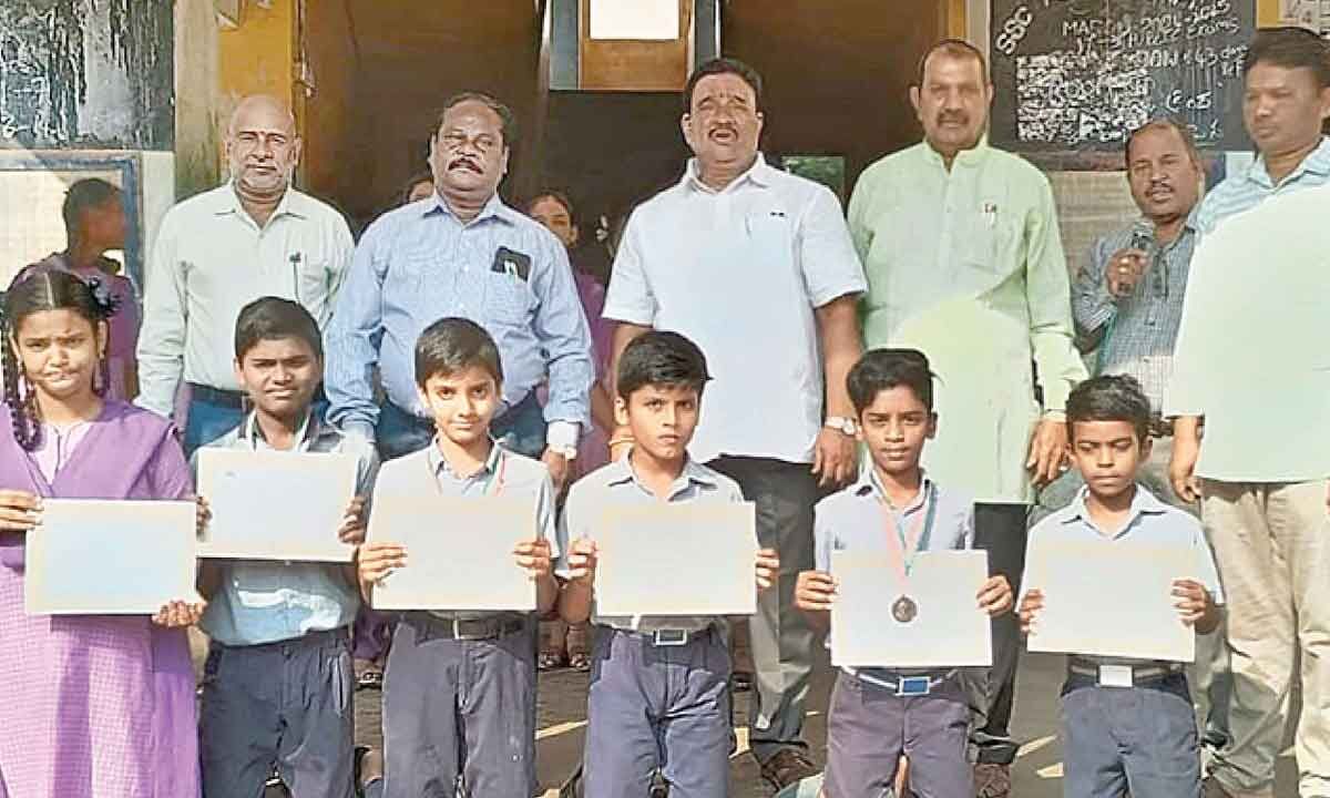 SKVT students shine in National Art competition