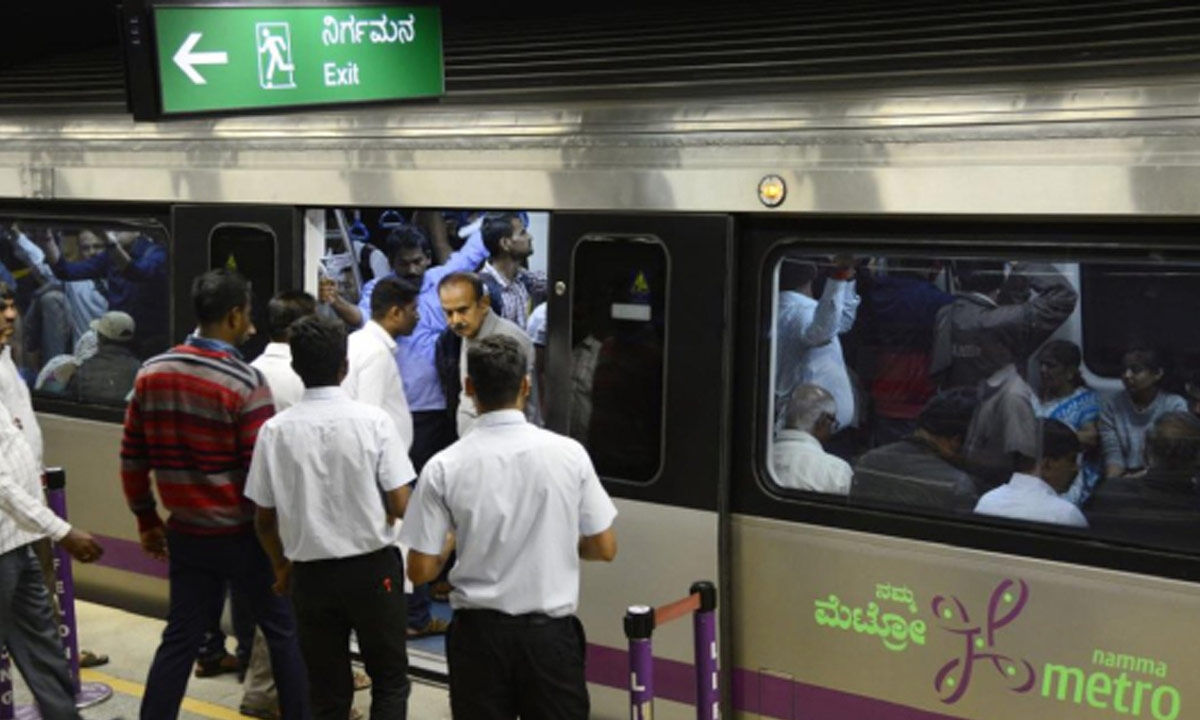 Railway Minister shifts blame to state govt over Metro fare hike