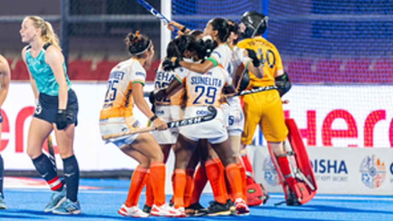 FIH Women’s Pro League: England thwart India fightback, win bonus point ...